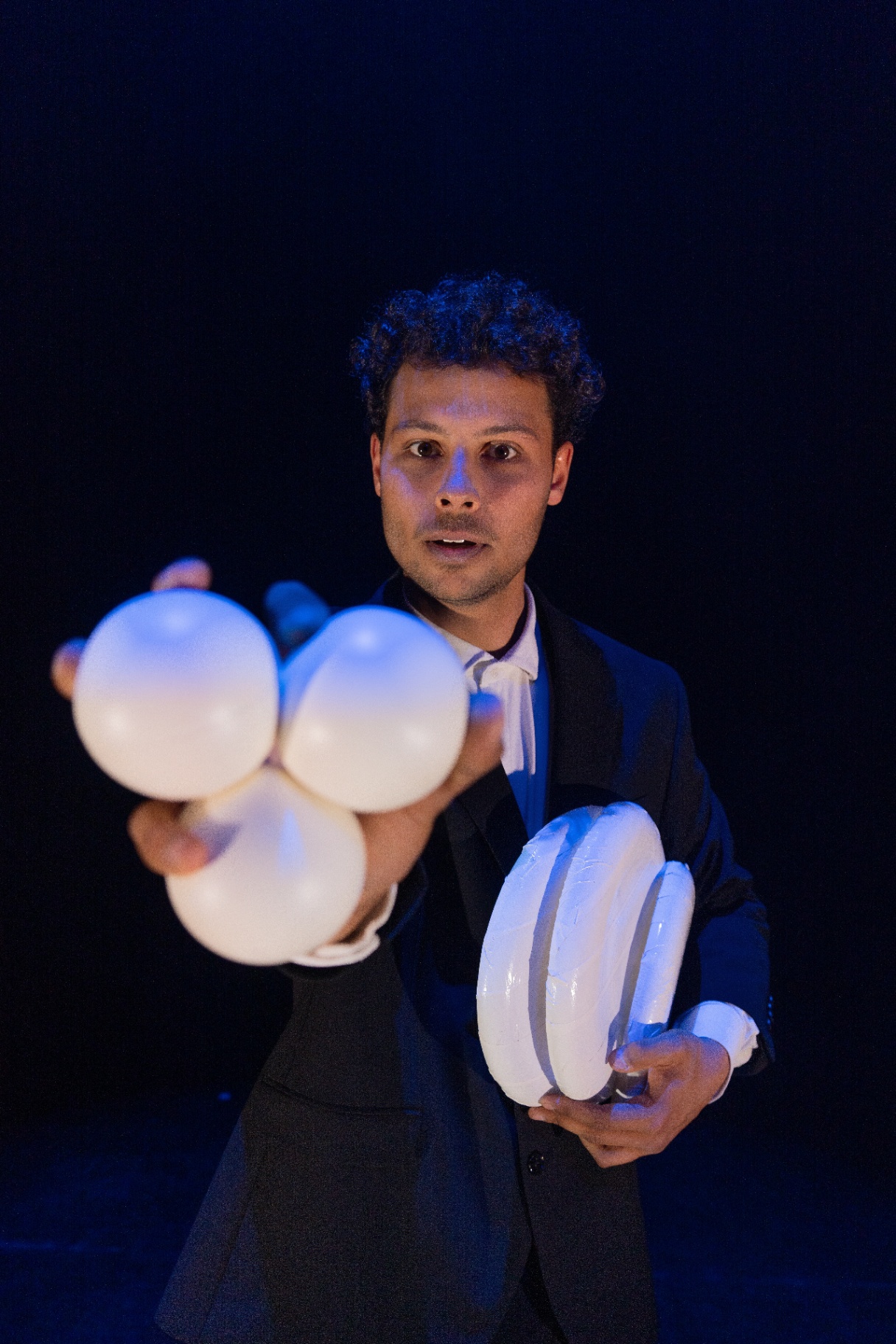 Professional Juggler | Precision Juggling, Charismatic Delivery